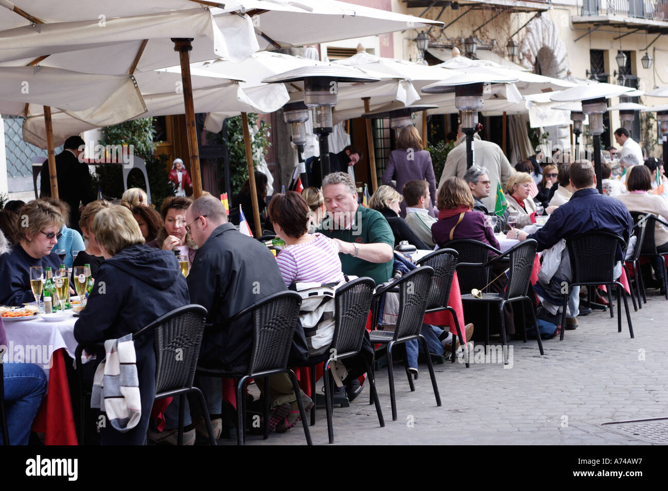 Outdoor cafe Piazza Navona Rome Italy Stock Photo - Alamy