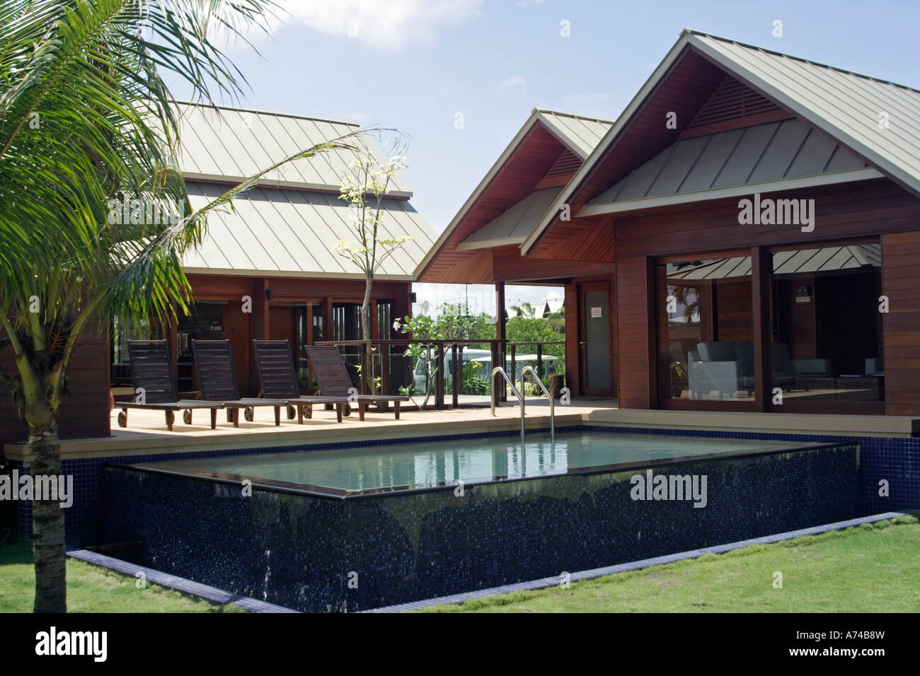 Modern resort hi-res stock photography and images - Alamy