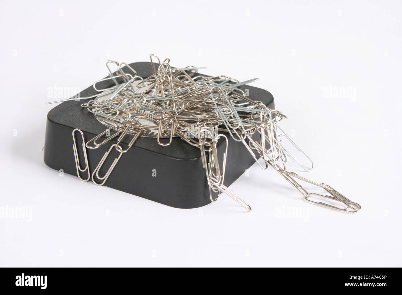 Paper clips magnet hi-res stock photography and images - Alamy