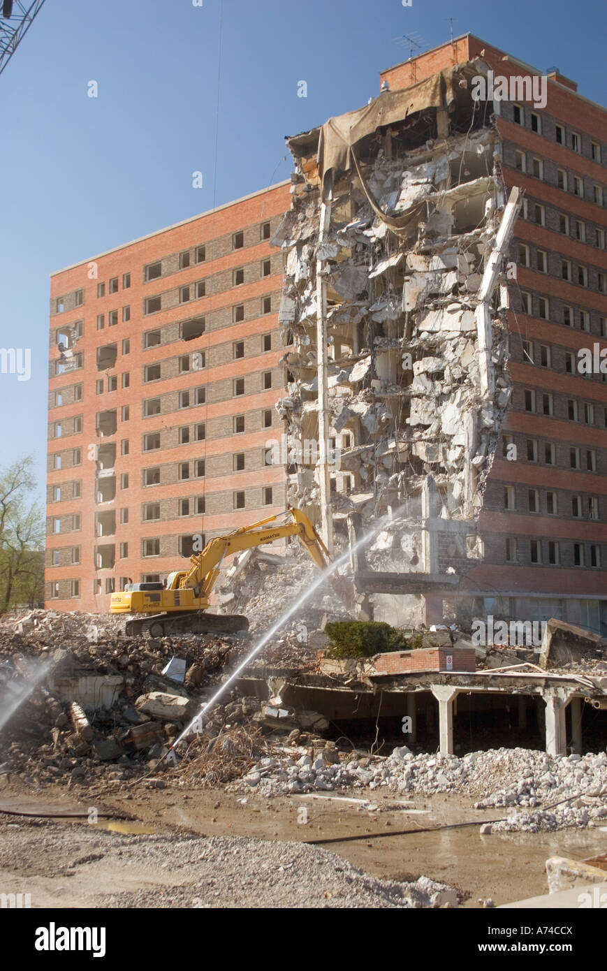 Demolition of a high rise building hi-res stock photography and images ...