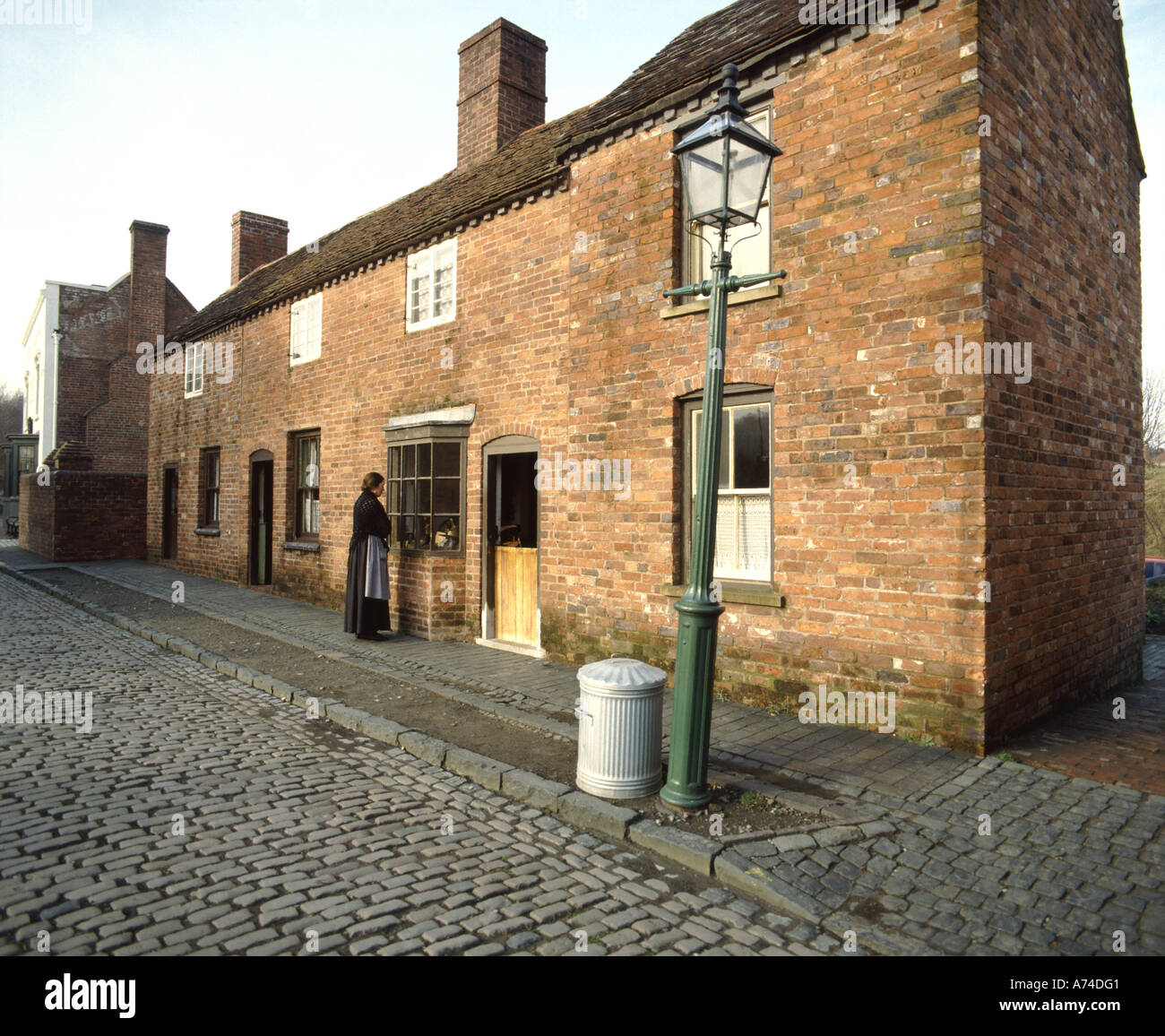 STREET OF OLD TERRACE HOUSES AND SHOP. CIRCA 1900 .BLACK COUNTRY MUSEUM ...