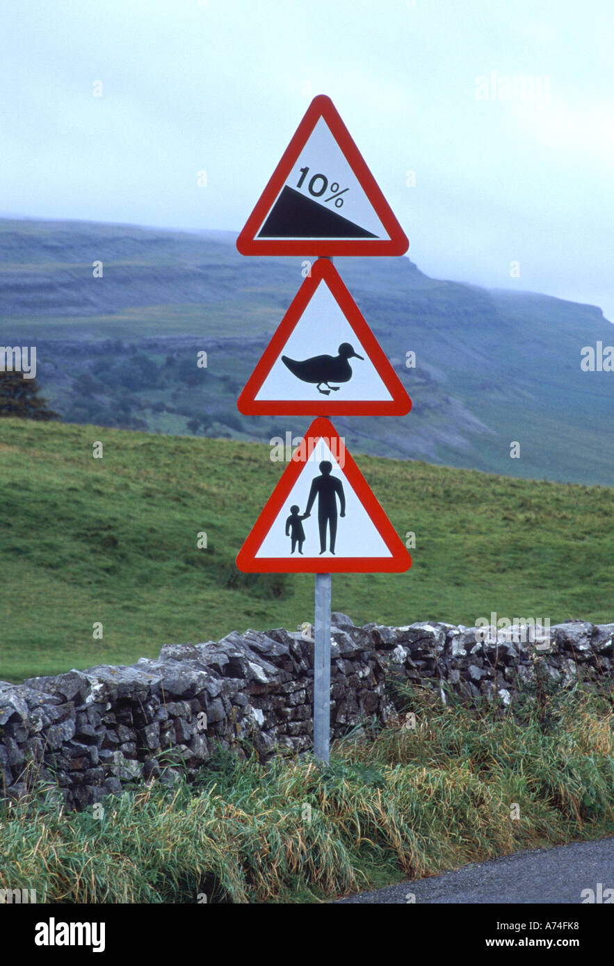 ROAD SIGN. RIBBLE VALLEY. ENGLAND. UK Stock Photo - Alamy