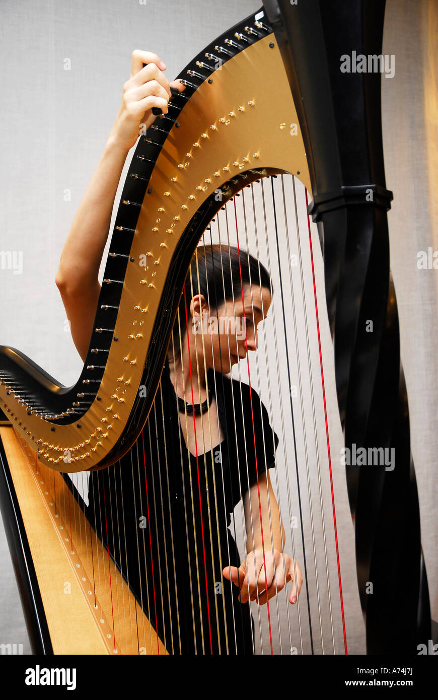 Musica clasica hi-res stock photography and images - Alamy