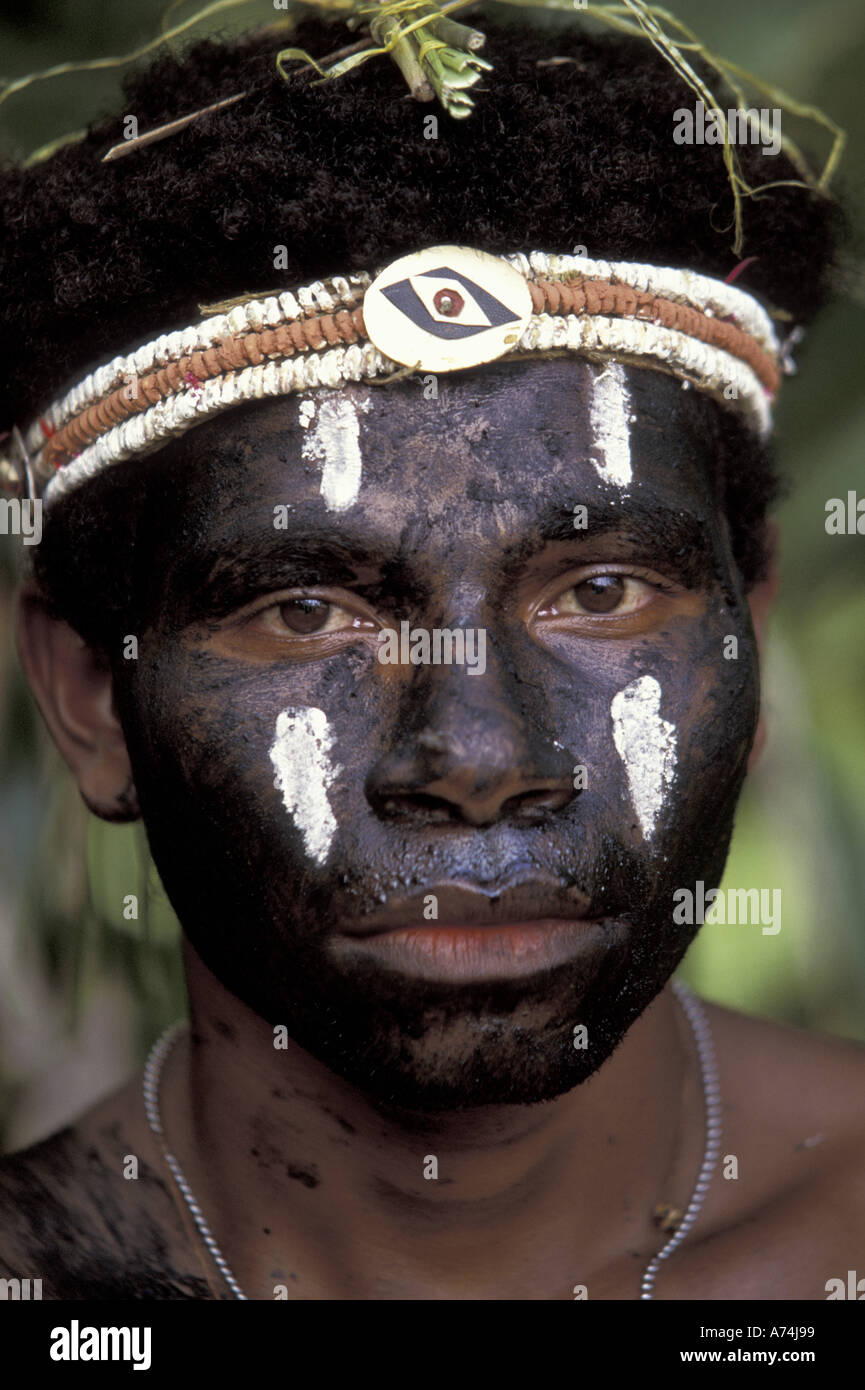 Papau new guinea paint hi-res stock photography and images - Alamy
