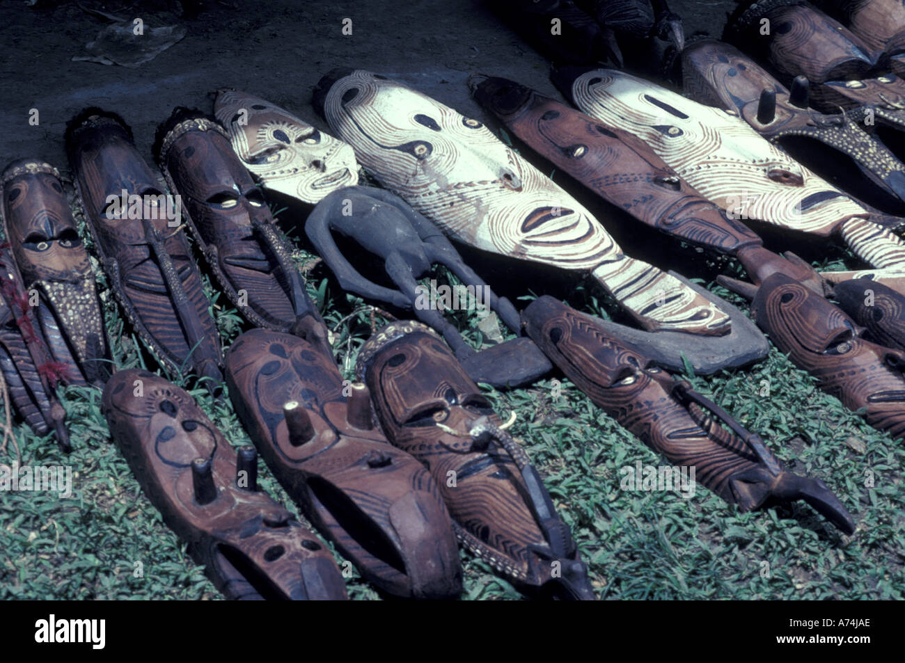 Papua new guinea masks hi-res stock photography and images - Alamy