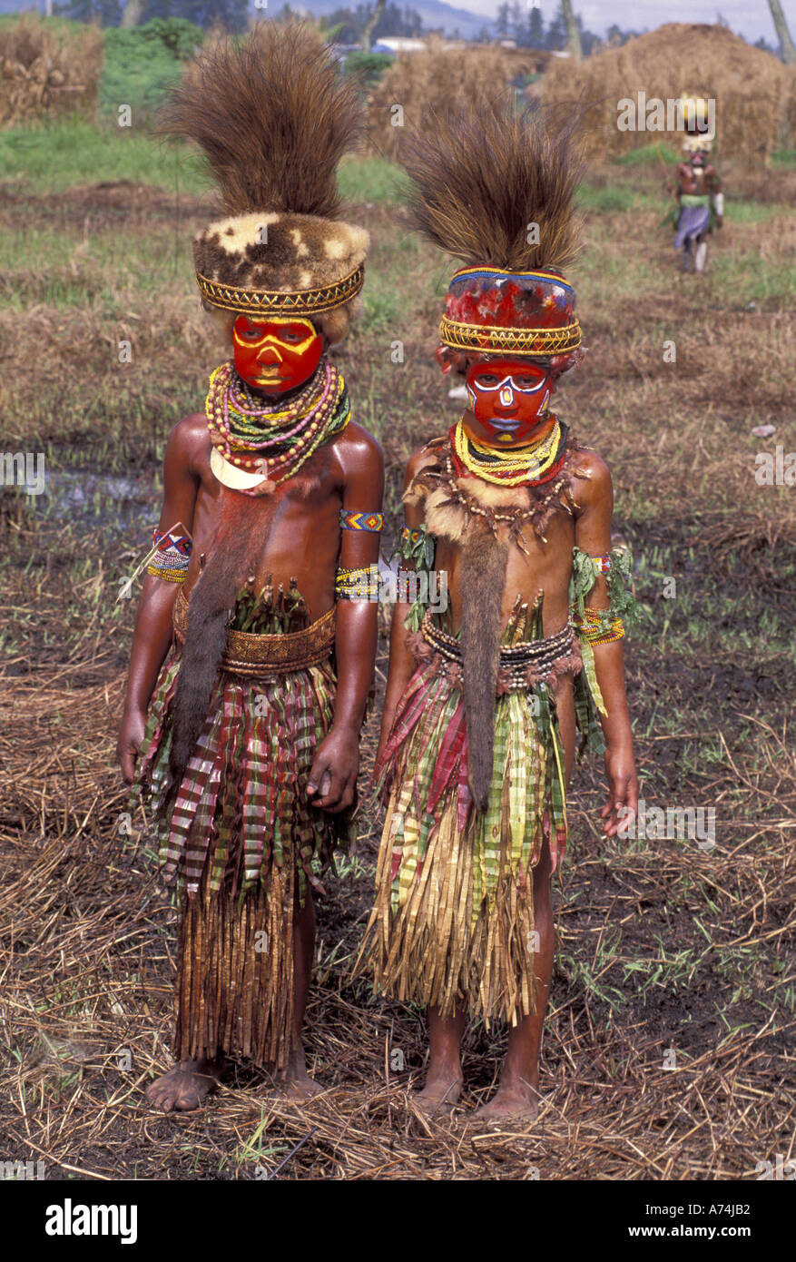 Papua New Guinea, Mt. Hagen, Panga Tribe, Hill tribe girls Stock Photo ...