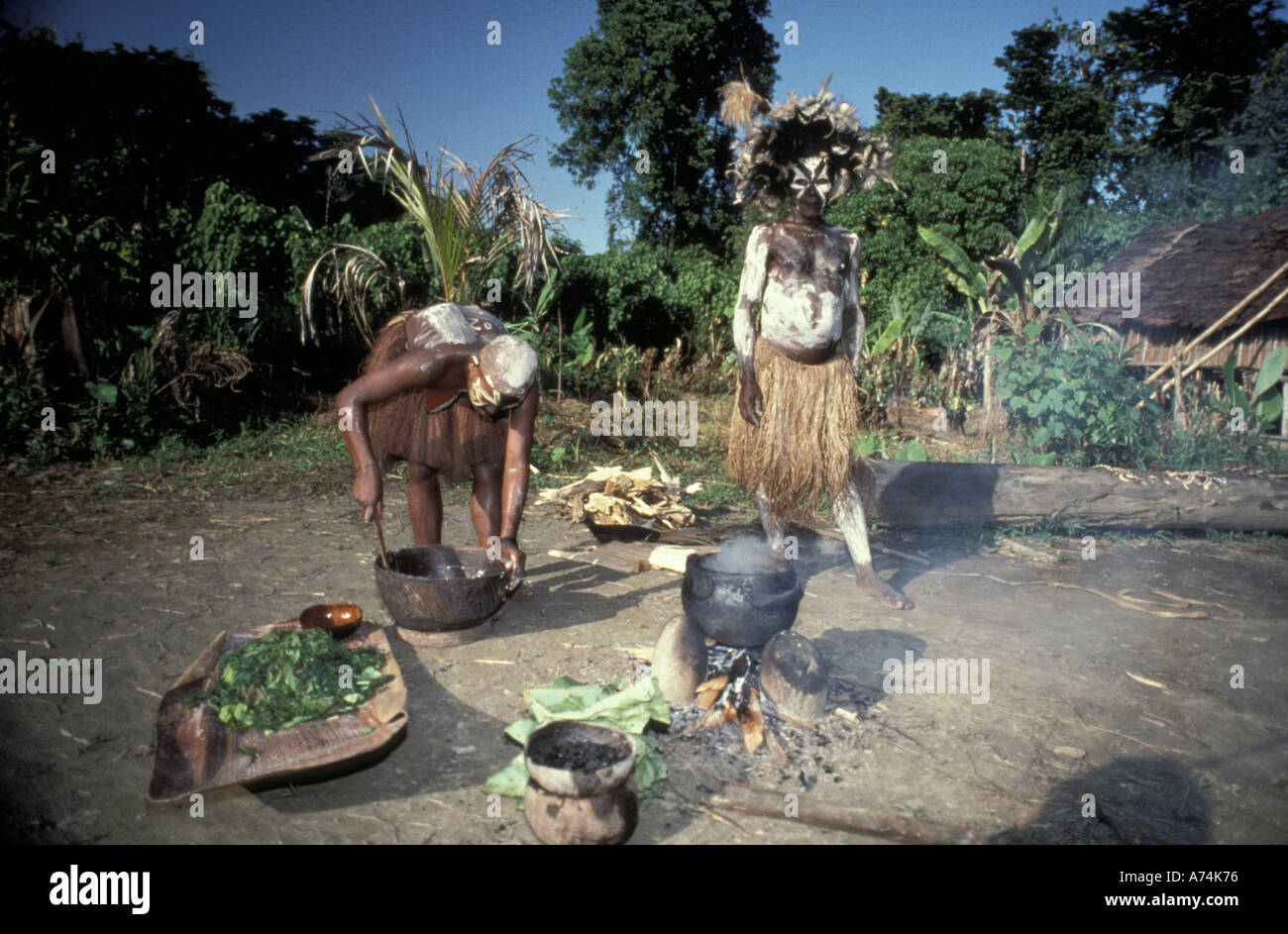 Sago papua new guinea hi-res stock photography and images - Alamy