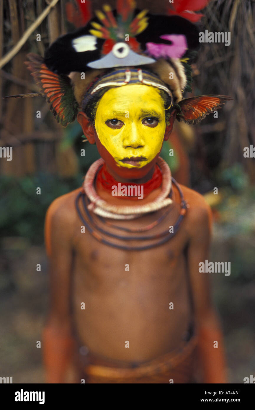 Asia, Papua New Guinea, Tari Valley. Huli boy Stock Photo - Alamy