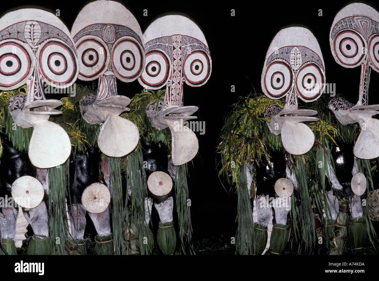 Baining hi-res stock photography and images - Alamy