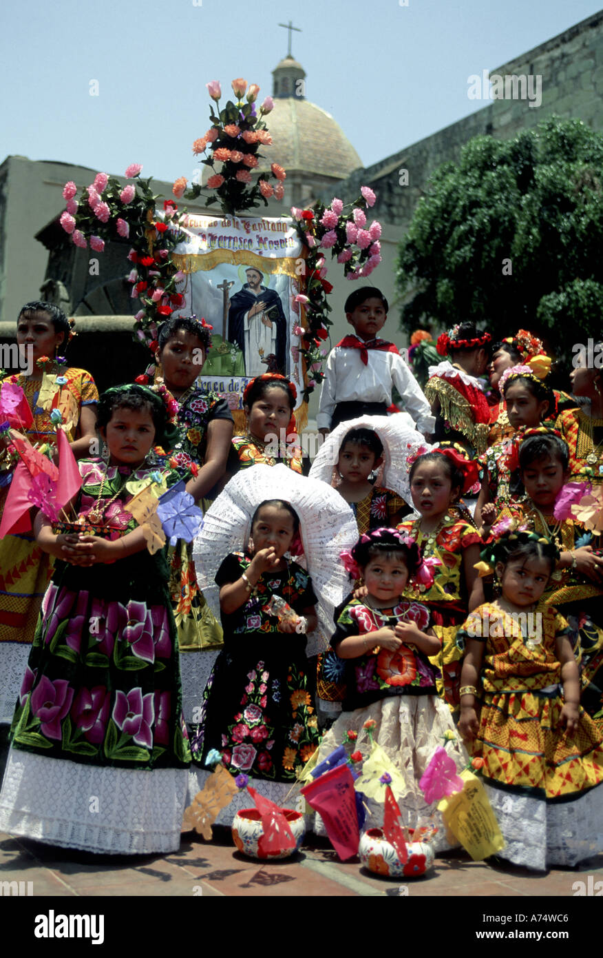 Mexico, Portrait of children in traditional dress Stock Photo - Alamy