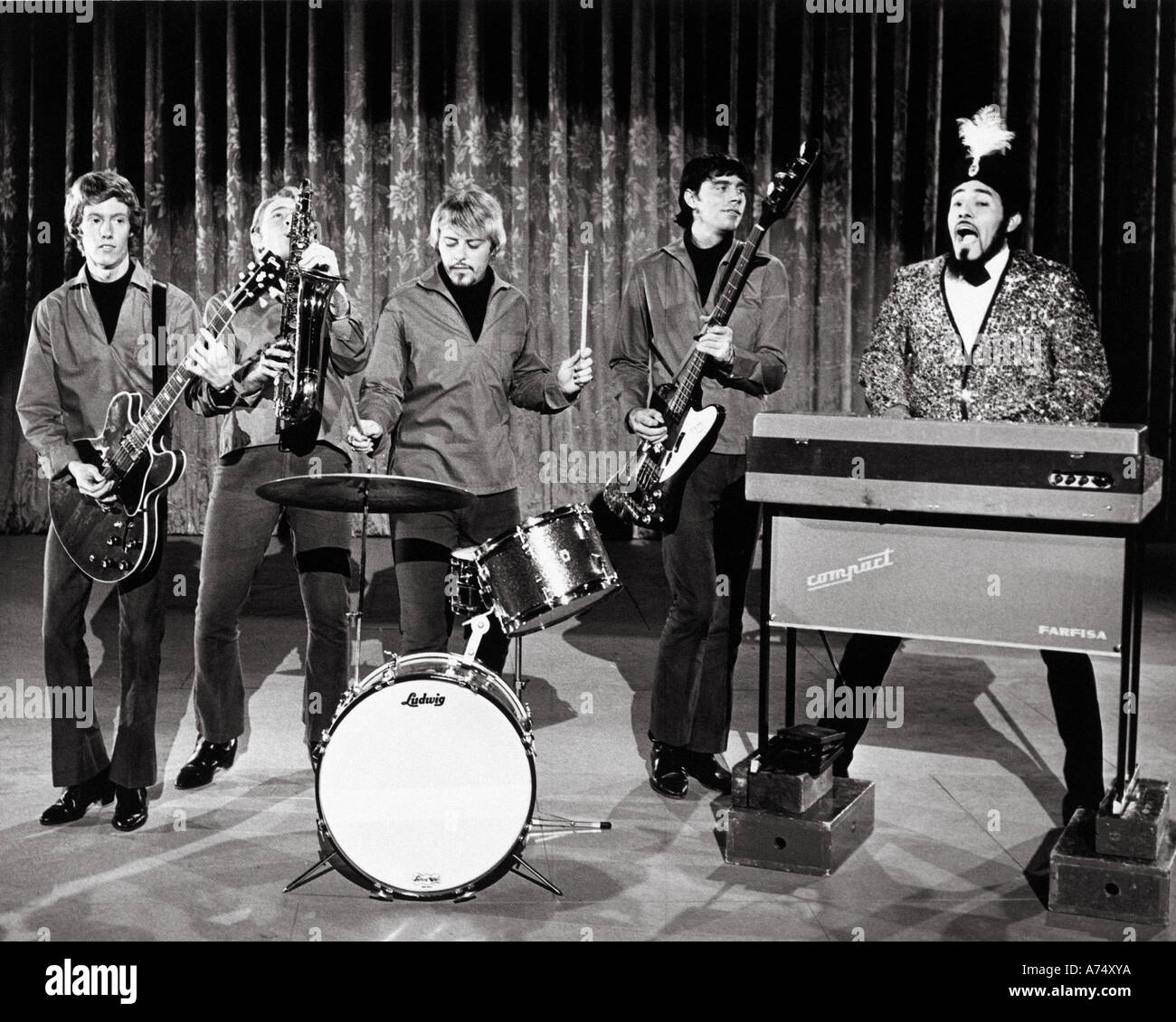 Sham hi-res stock photography and images - Alamy