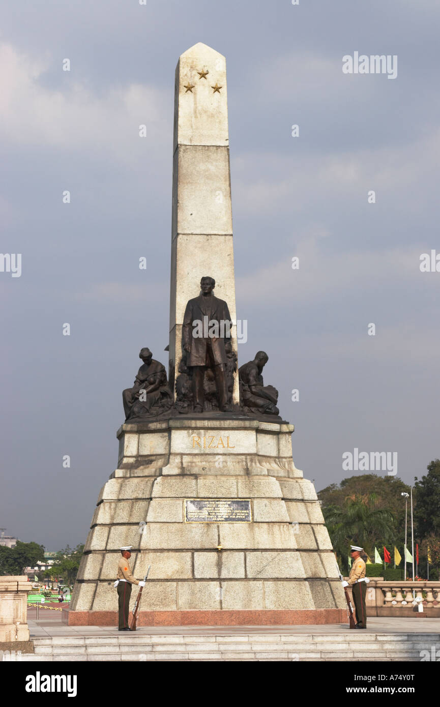 Soldiers At Rizal Memorial Stock Photo - Alamy