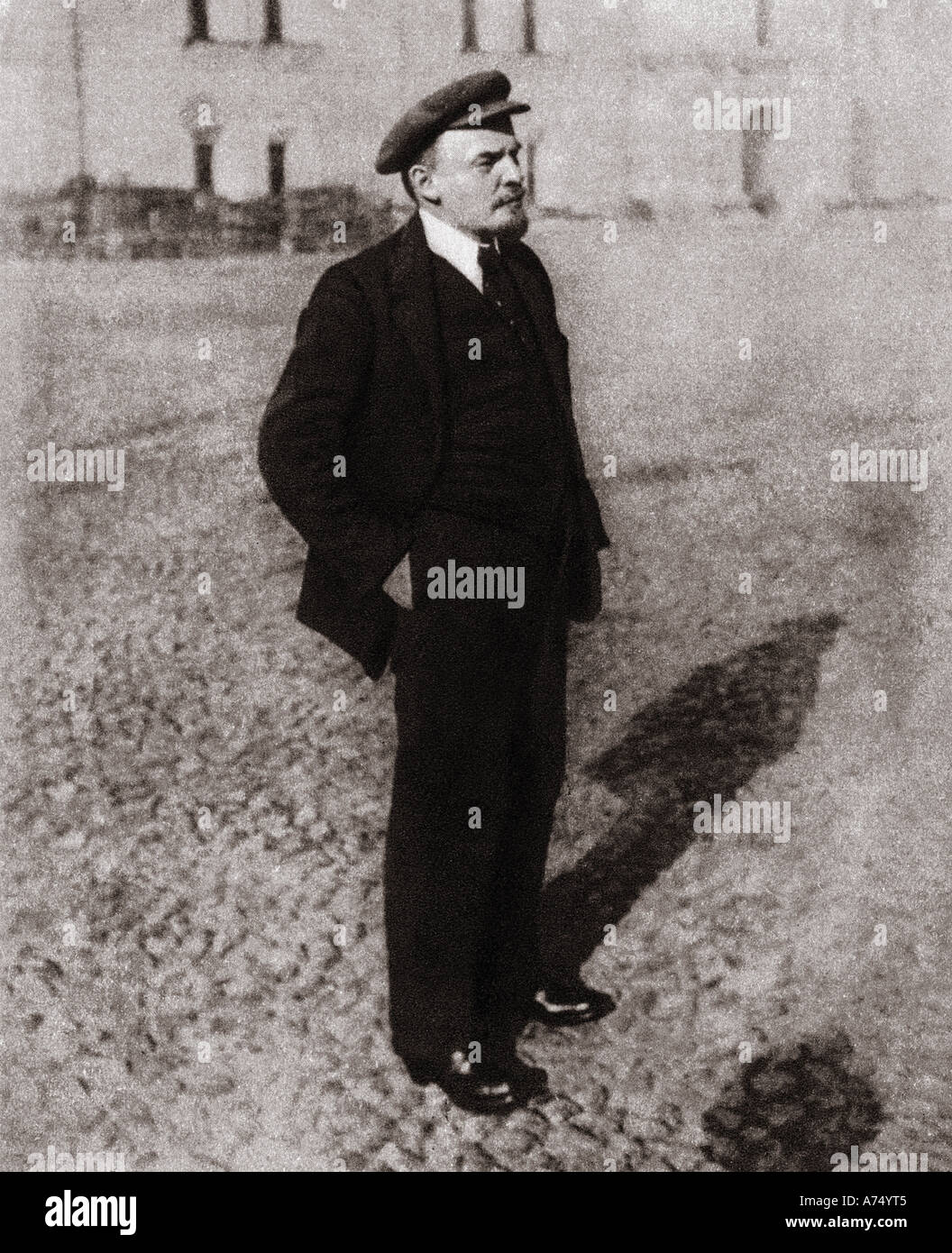 V i lenin hi-res stock photography and images - Alamy