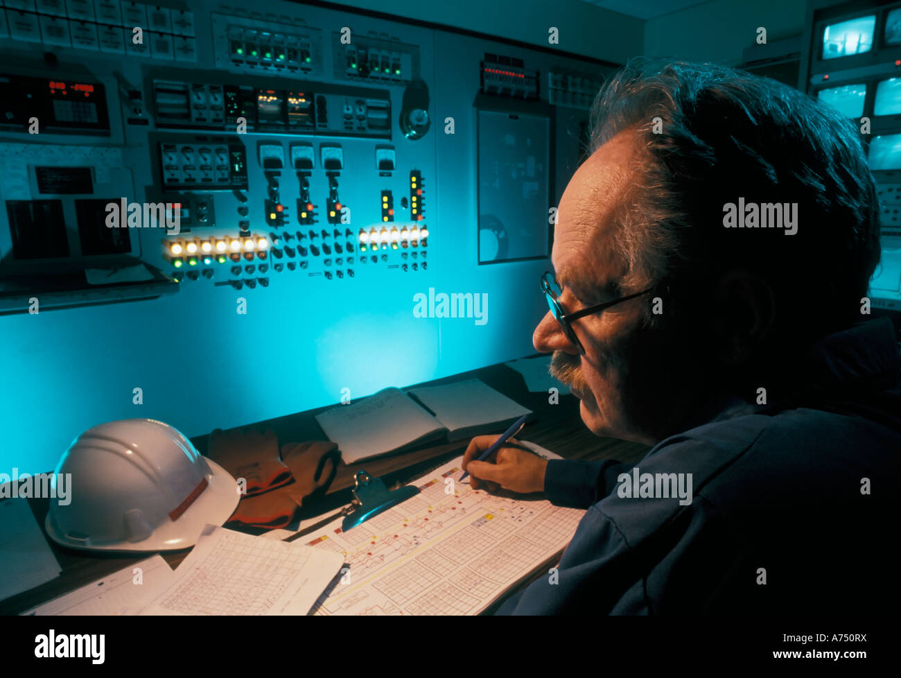 Lng pipeline canada hi-res stock photography and images - Alamy