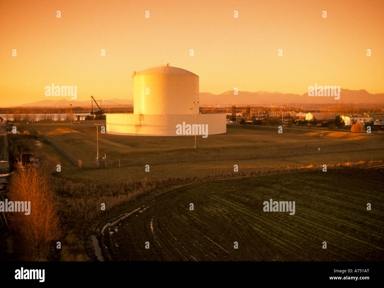 LNG (Liquidified Natural Gas) Plant and Storage Facility,Vancouver, BC ...