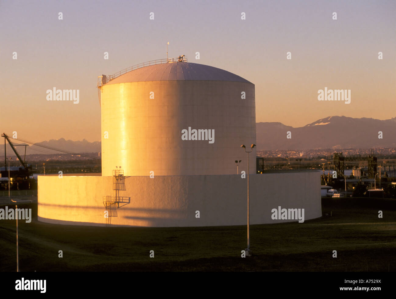 Lng Production Facility High Resolution Stock Photography and Images ...