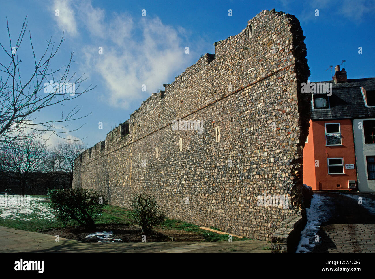 Medieval town wall great yarmouth hi-res stock photography and images ...