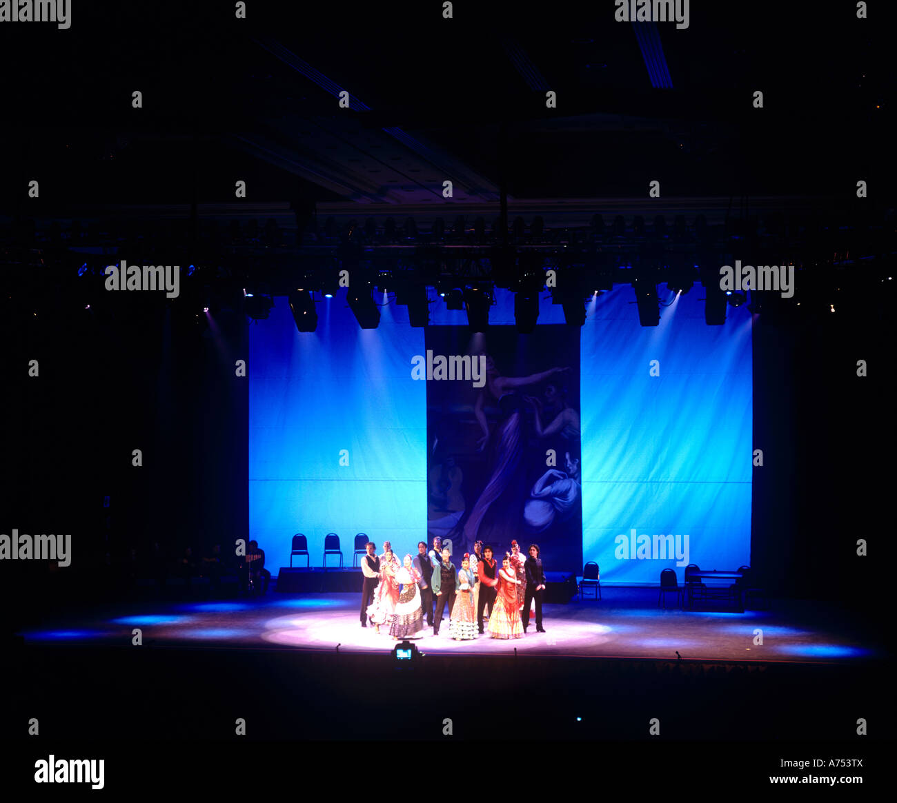 Flamenco dance in stage hi-res stock photography and images - Alamy