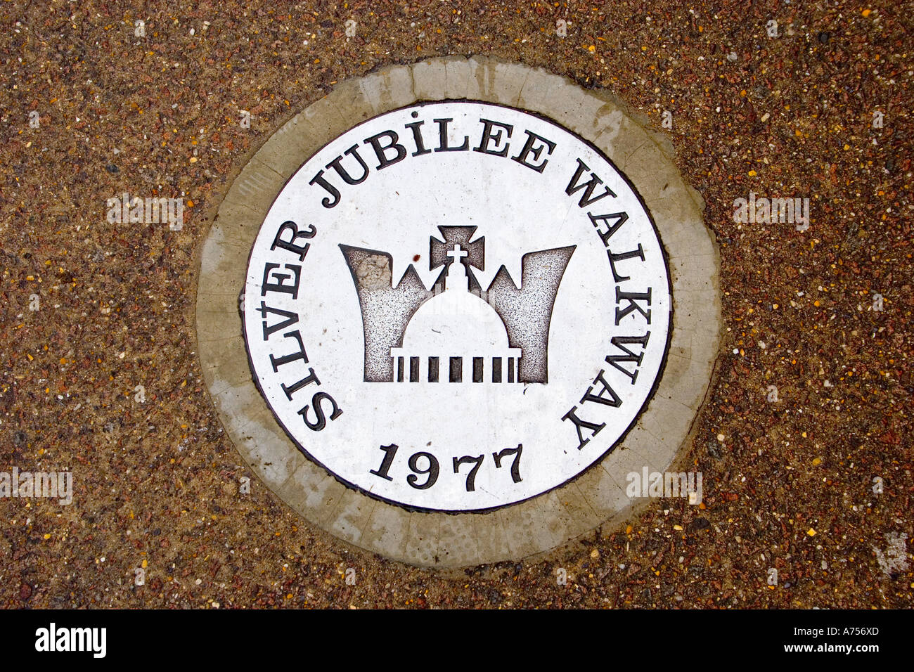 Silver jubilee 1977 london hi-res stock photography and images - Alamy