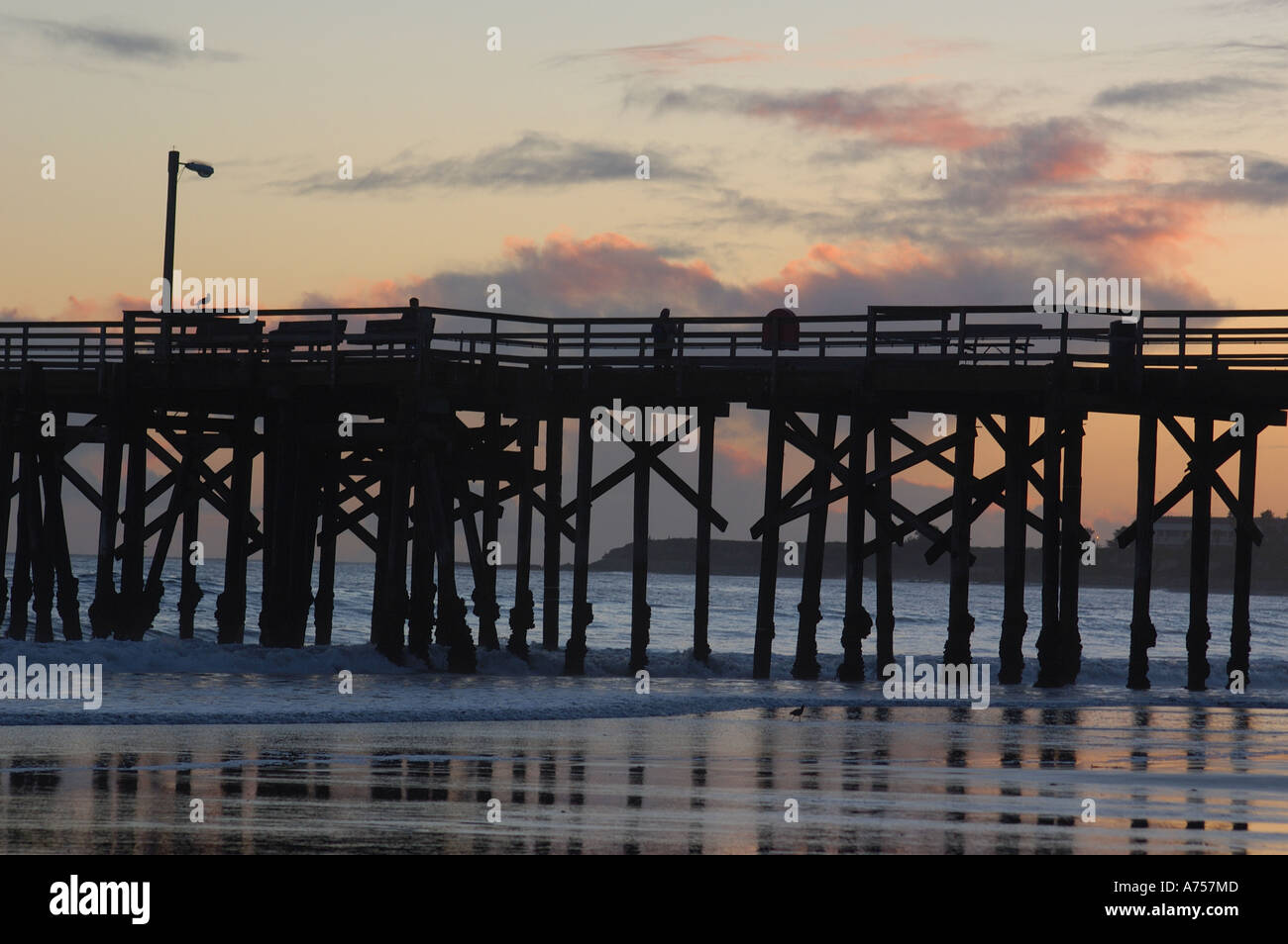 Pier at sunet hi-res stock photography and images - Alamy