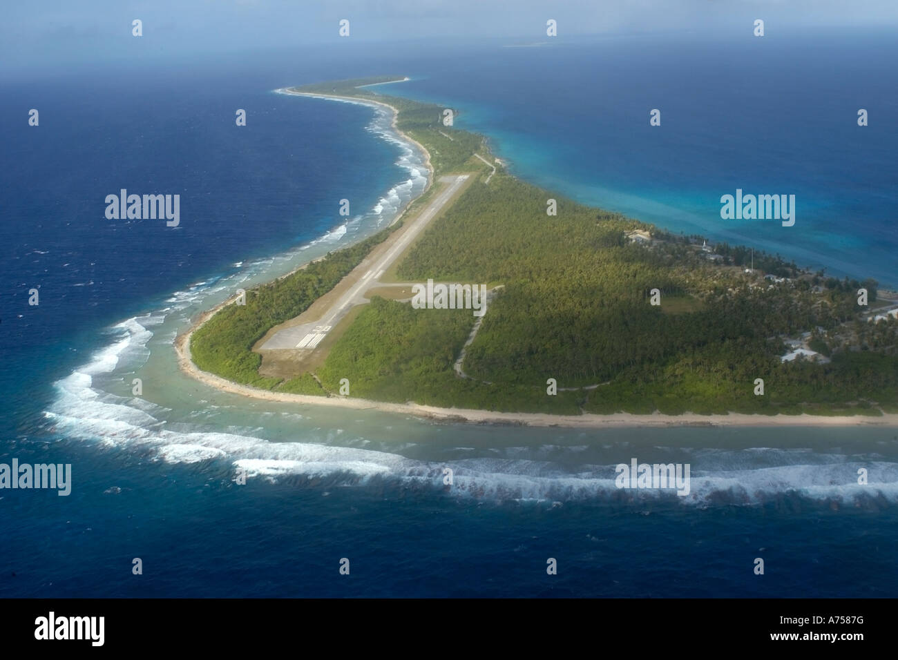 Aerial view rongelap atoll marshall hi-res stock photography and images ...