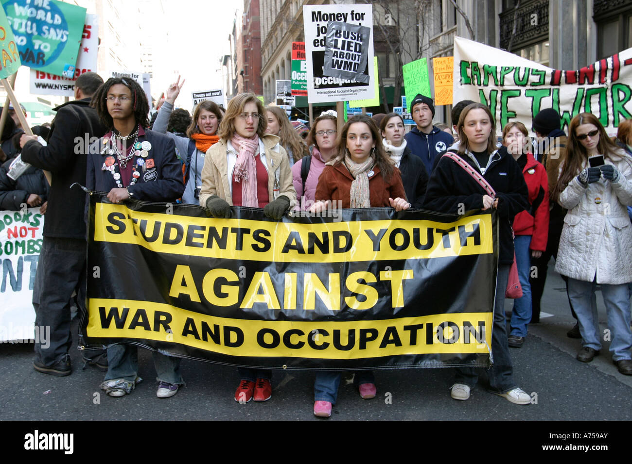 Student new york city peace march iraq hi-res stock photography and ...