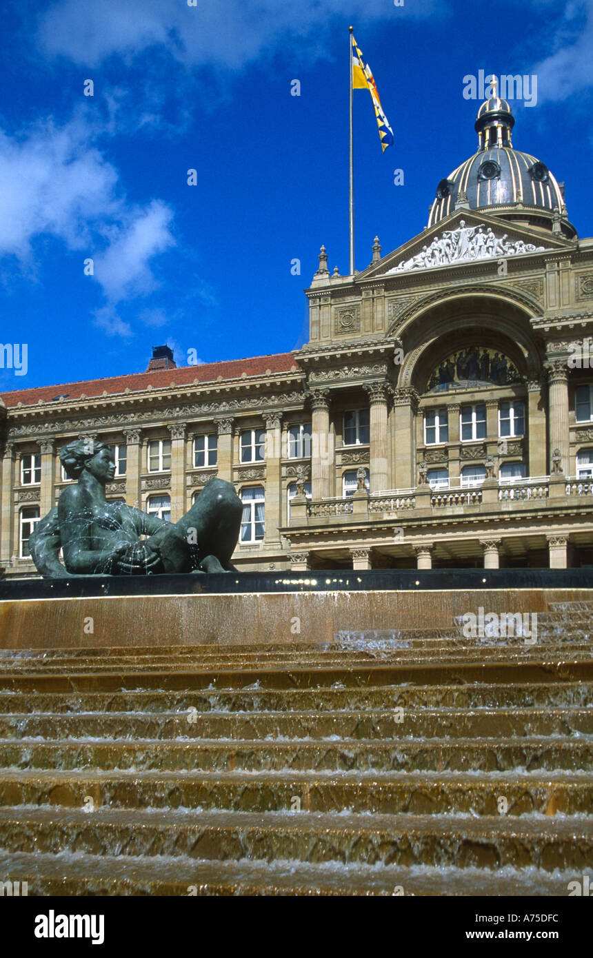 Fountains and waterfall Museum and Art Gallery Victoria Square ...