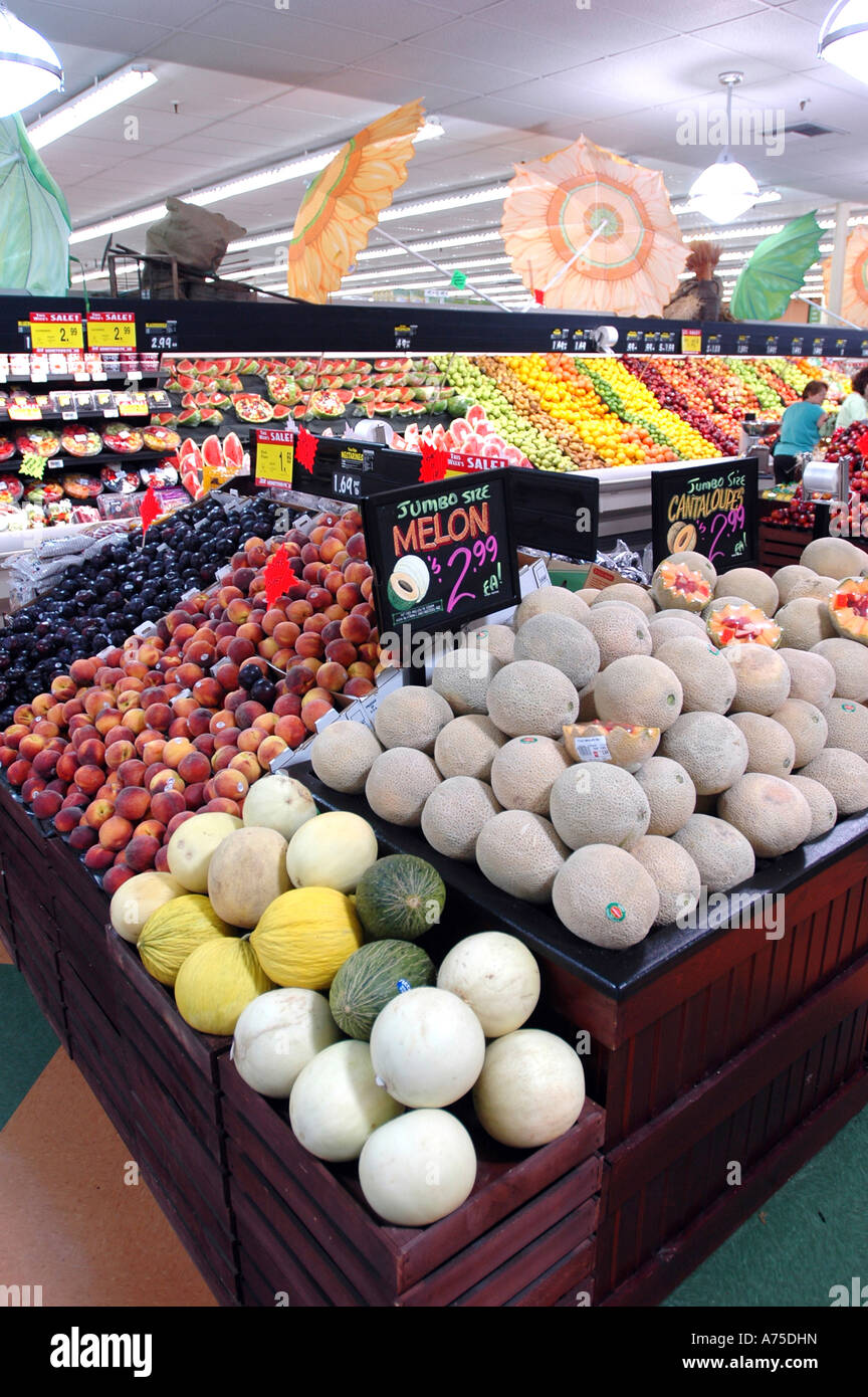 Fresh produce display in a large US Supermarket Stock Photo - Alamy