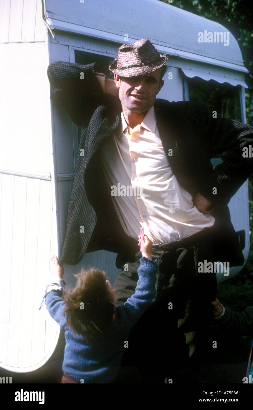 Irish gypsy caravan hi-res stock photography and images - Alamy