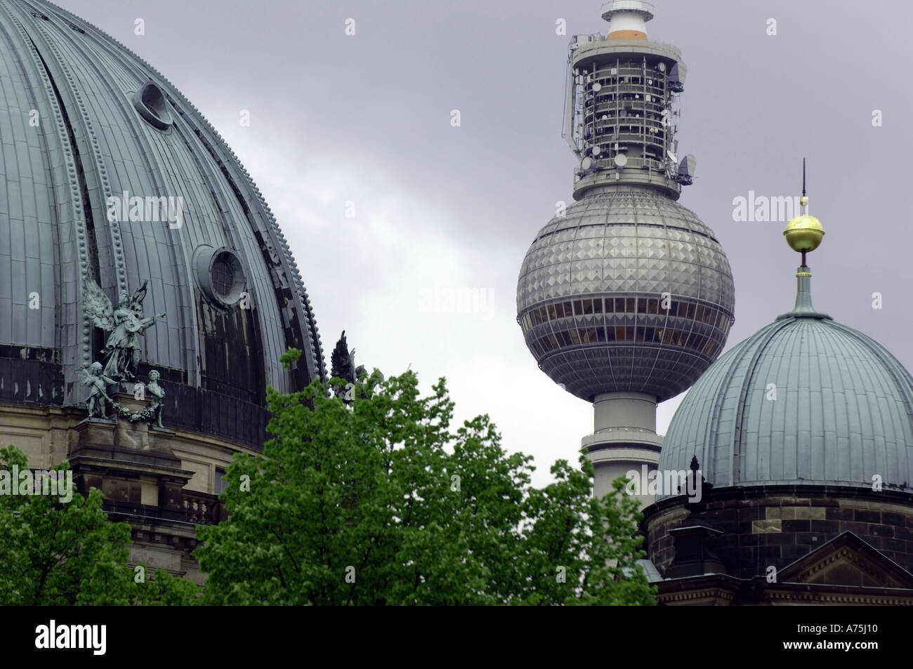 365 foot hi-res stock photography and images - Alamy