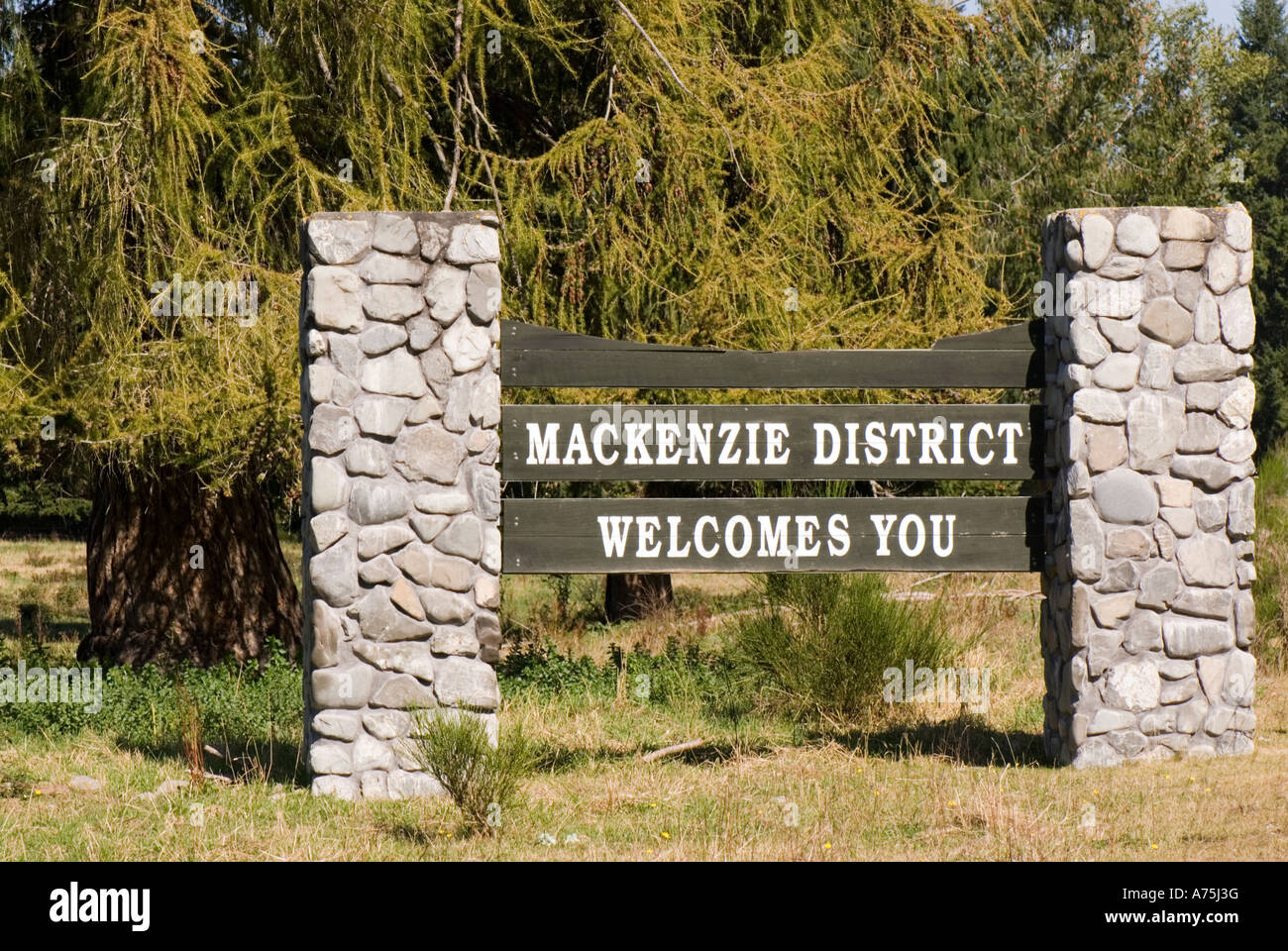 Mackenzie country district hi-res stock photography and images - Alamy