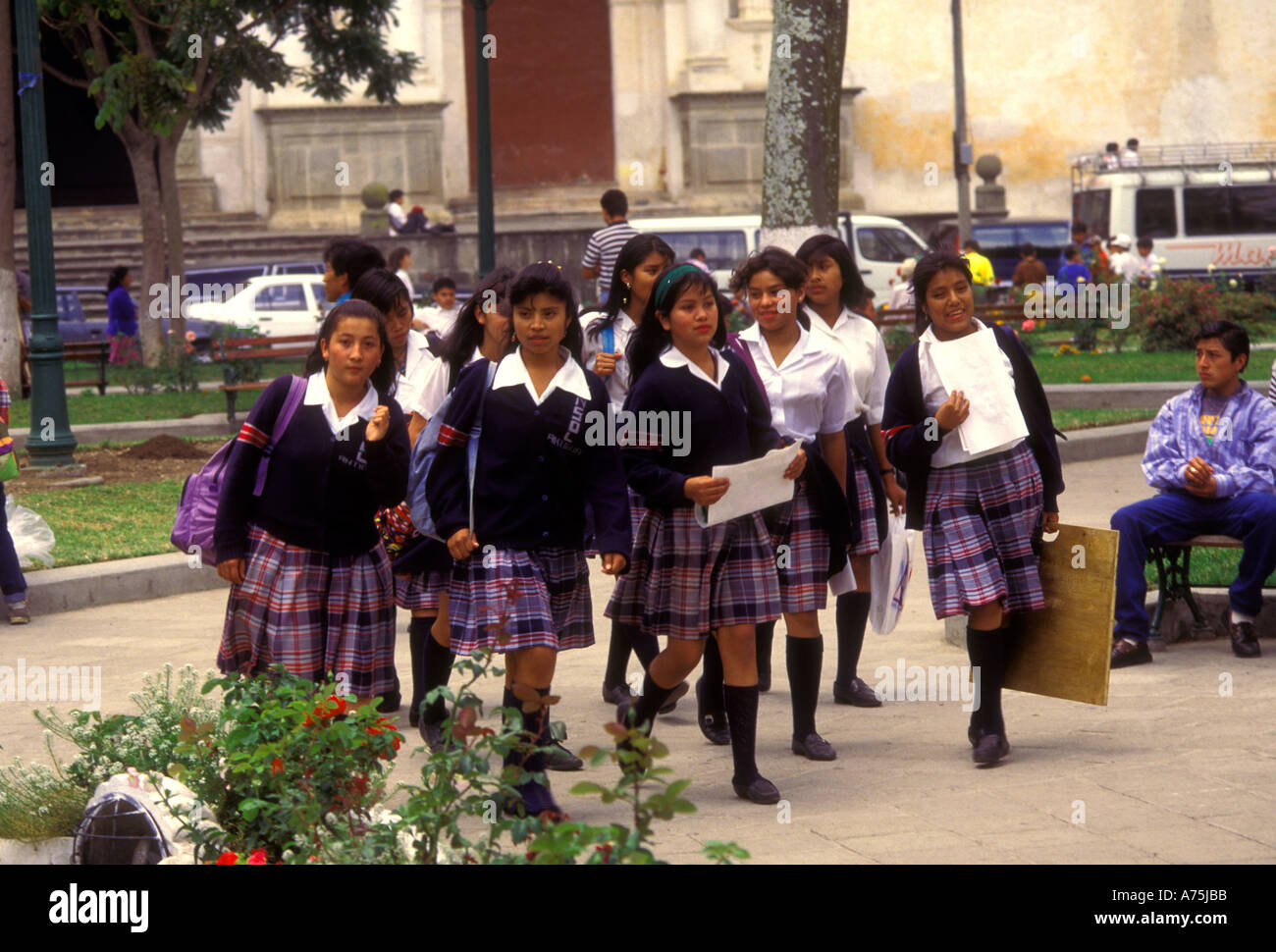 Guatemalans teenage girls Guatemalan students schoolgirls friends ...