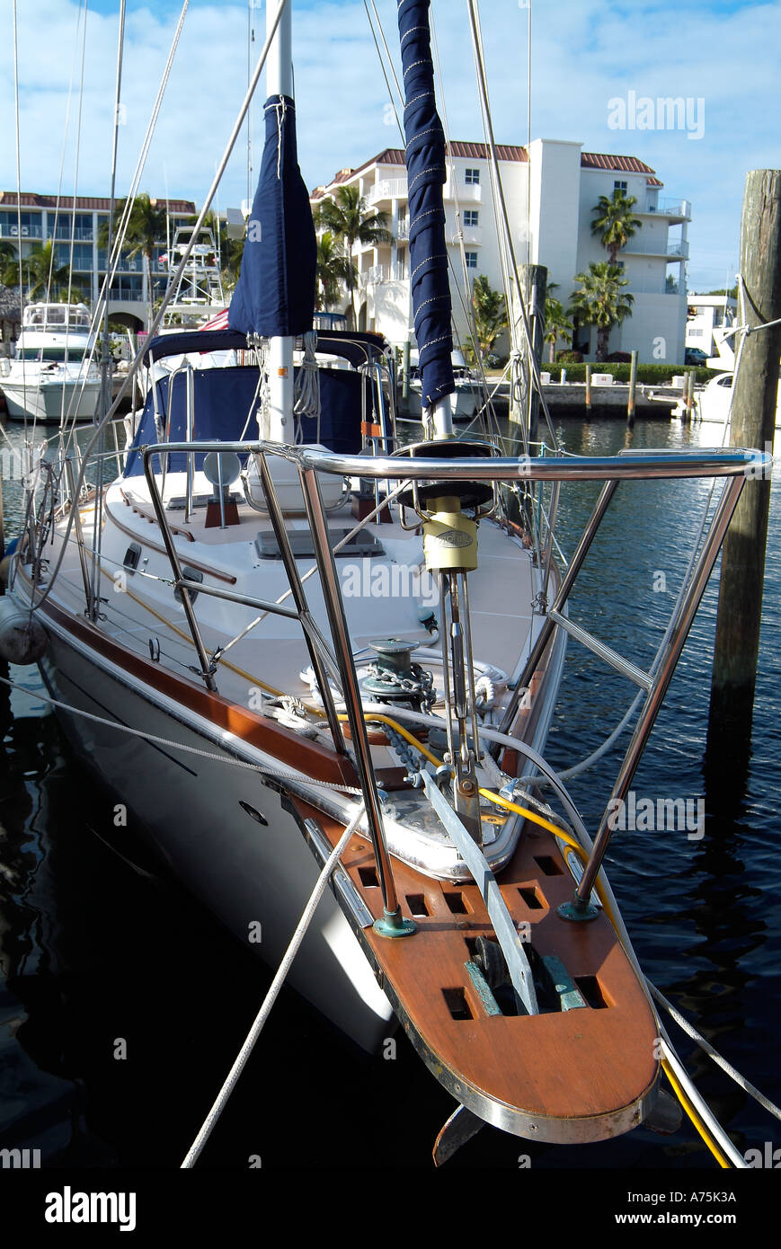 Sailing boat in the harbour of Key Largo Stock Photo - Alamy