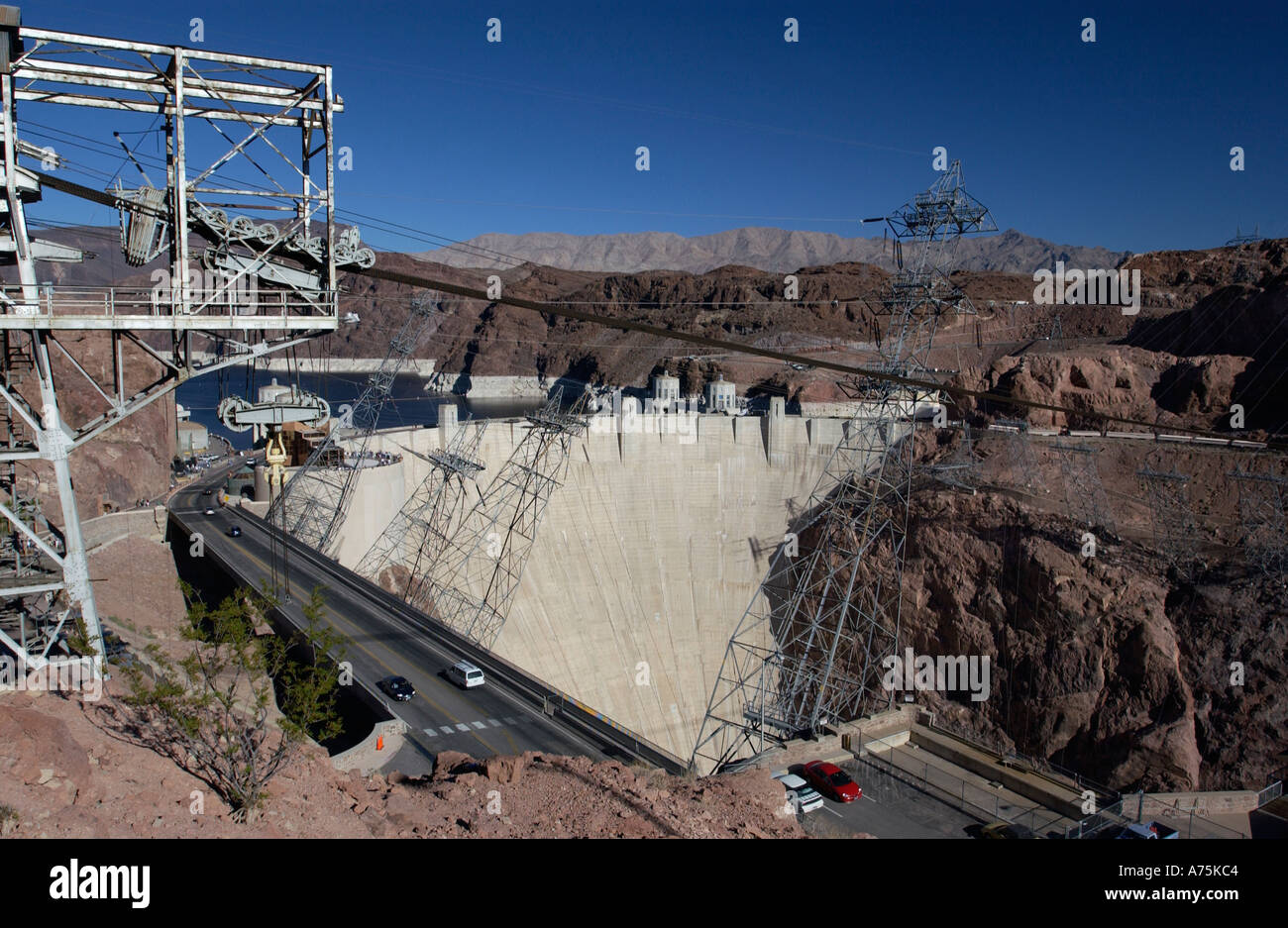 Hoover Dam on the Navada Arizona state border in the USA Stock Photo ...
