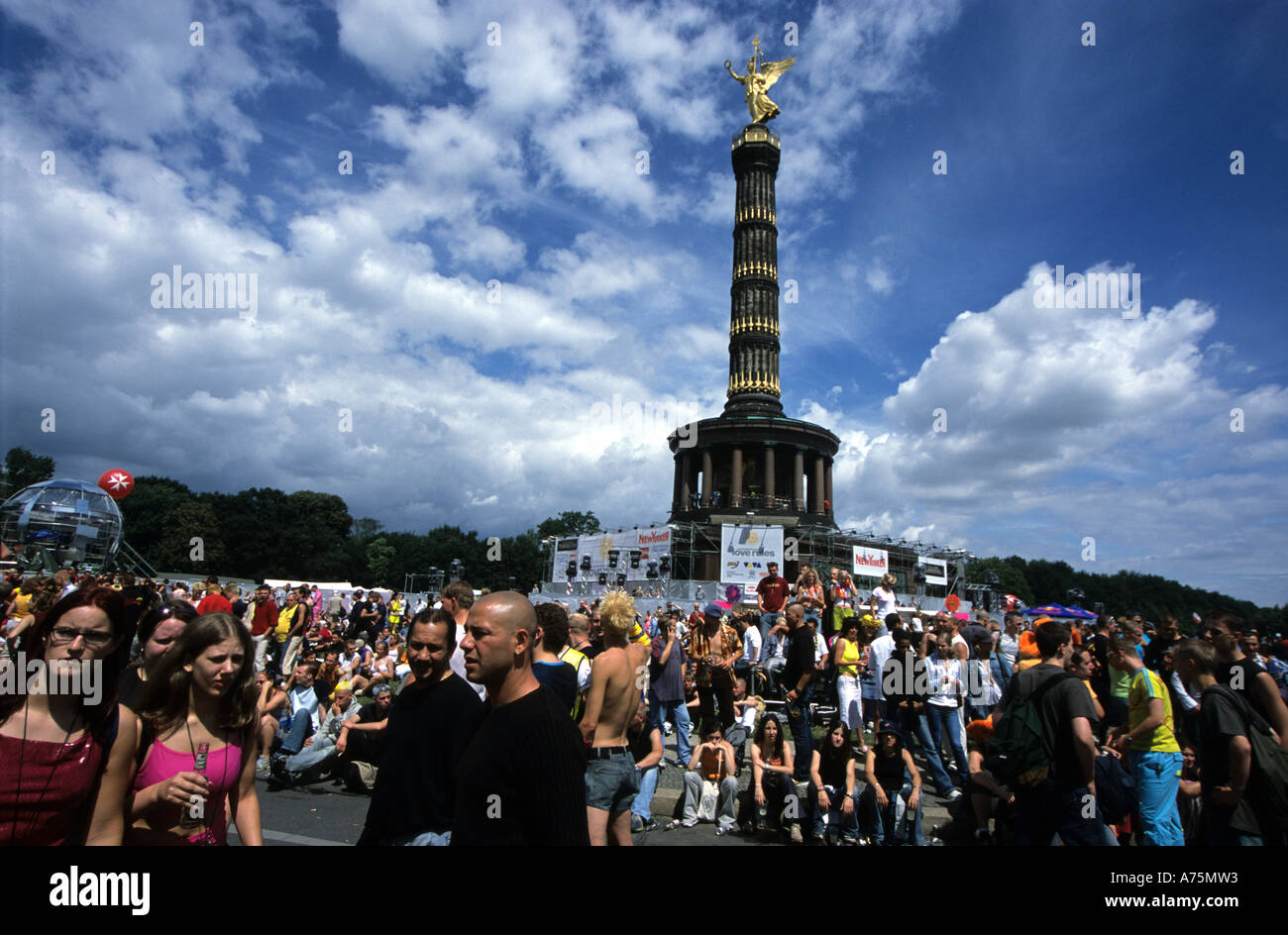 Berlin love parade hi-res stock photography and images - Alamy