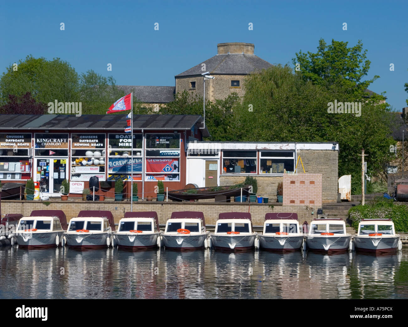 Abingdon, Oxfordshire, England. Boats for hire at the Thames Bridge ...