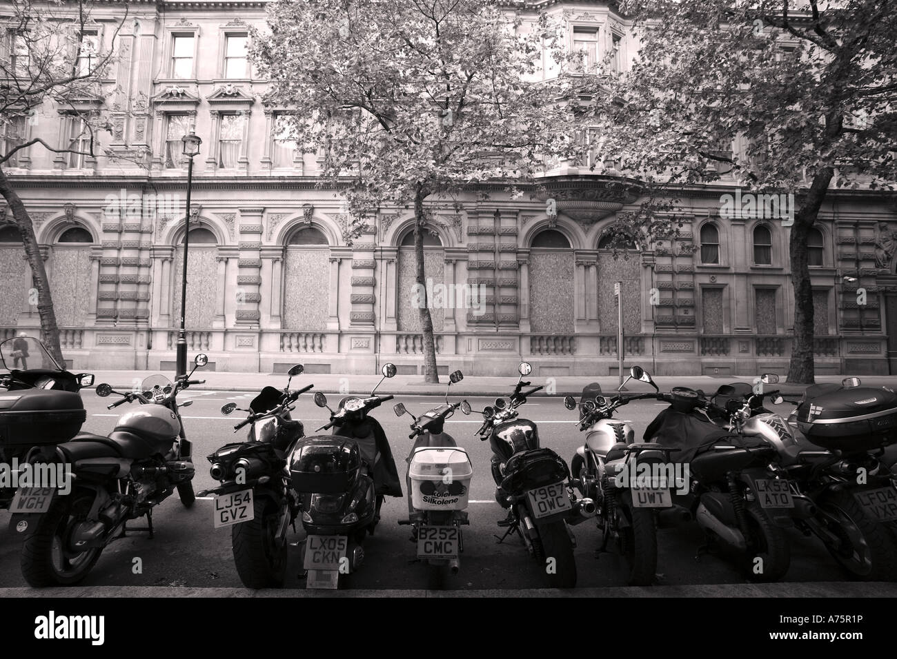 Line of motorbikes Stock Photo - Alamy