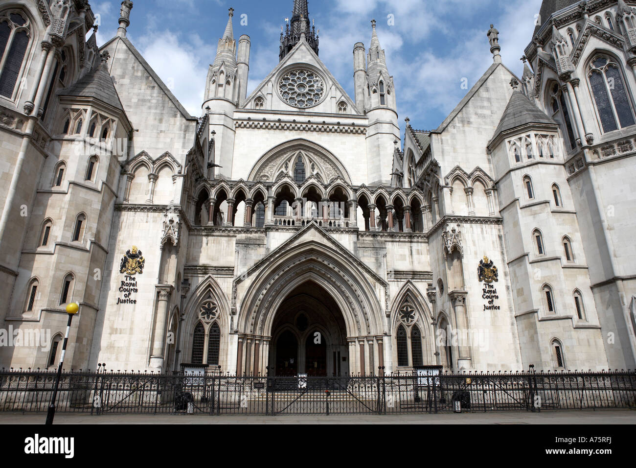 royal courts of justice london england uk Stock Photo - Alamy