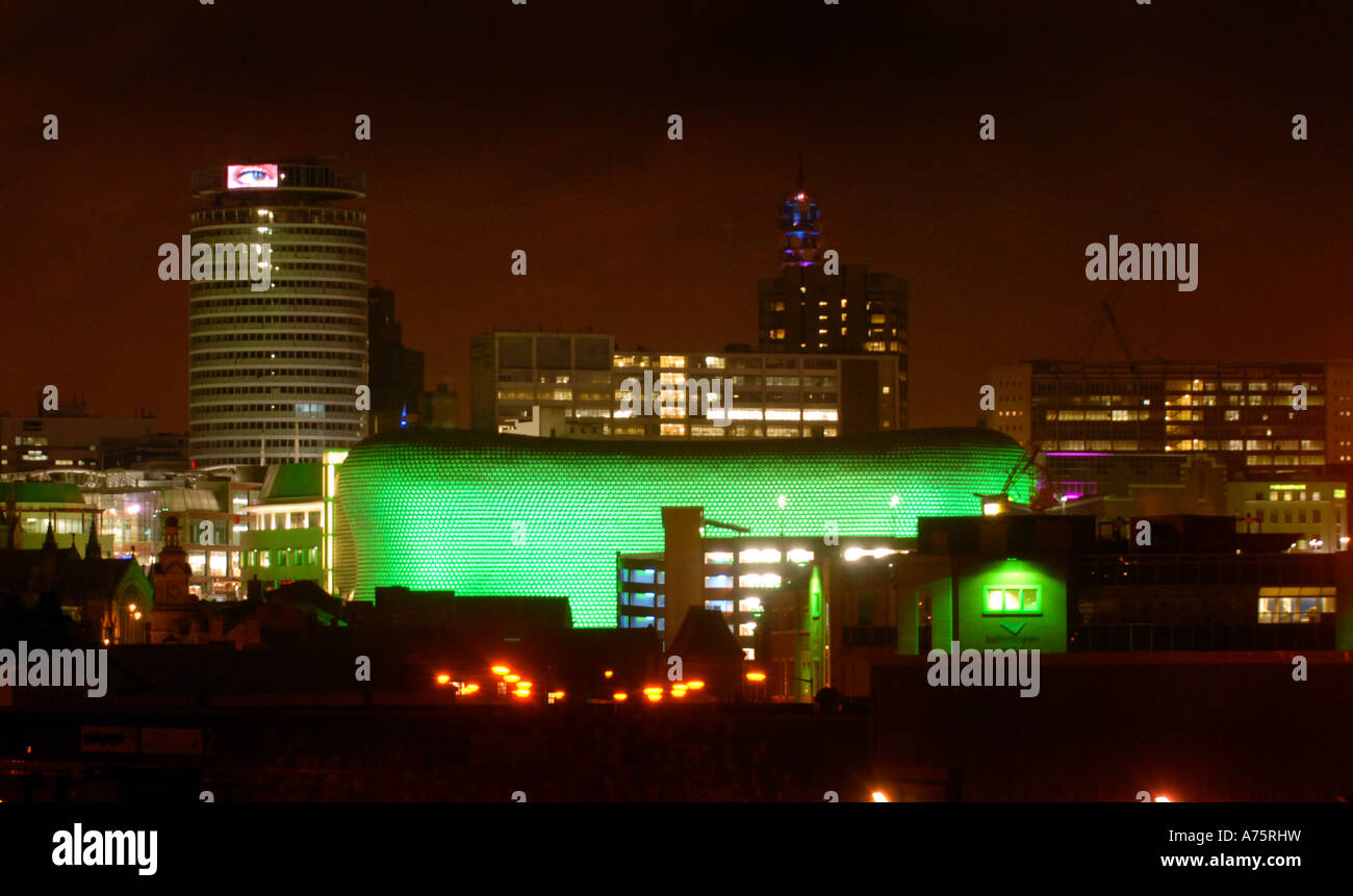 SELFRIDGES STORE AT NIGHT IN THE BULLRING BIRMINGHAM,ENGLAND LIT BY ...