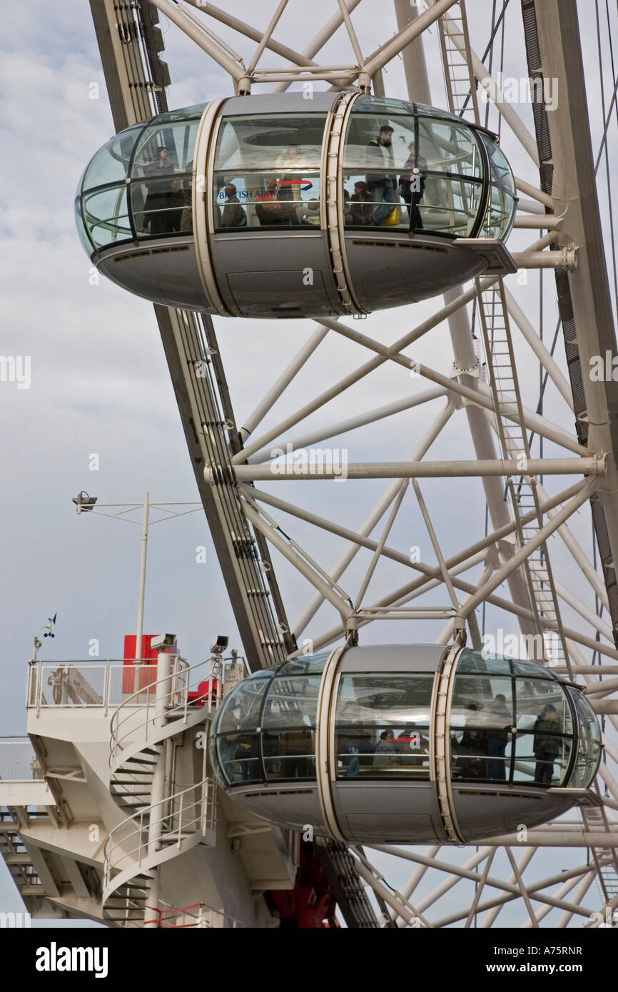 Getting to london eye hi-res stock photography and images - Alamy