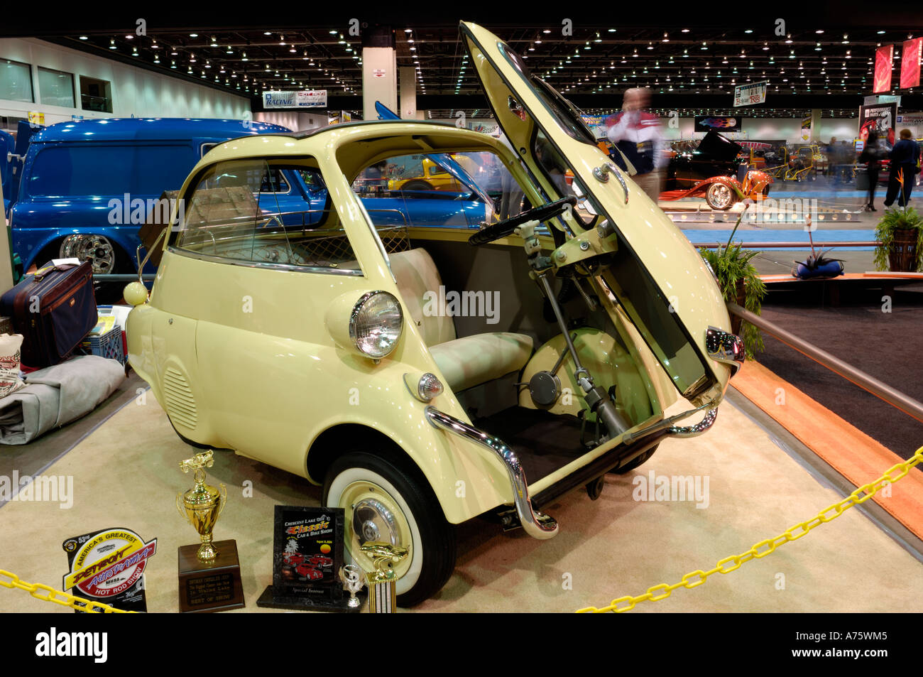 1957 bmw isetta 2006 detroit hi-res stock photography and images - Alamy