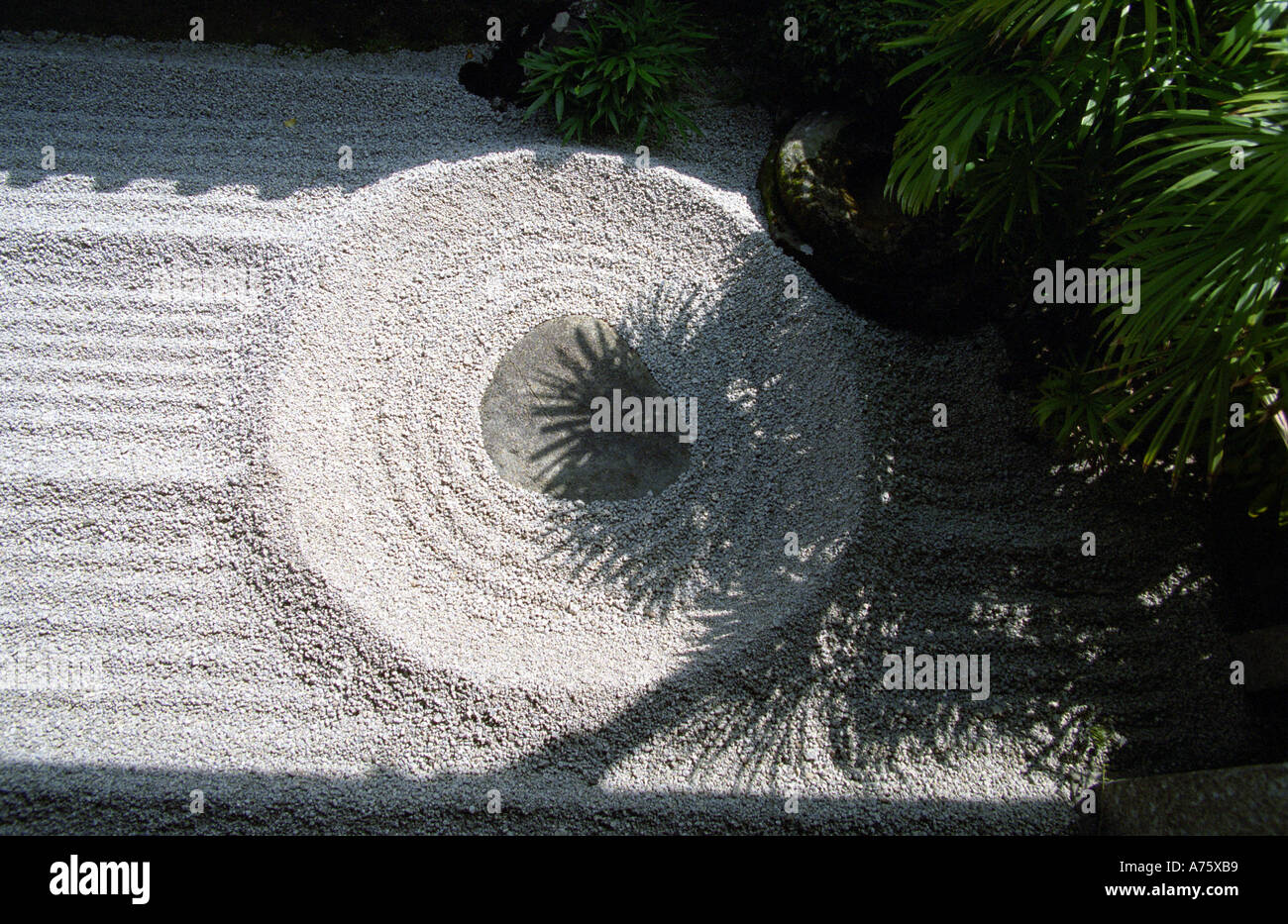 Stone garden A UN Ryogen in Zen Daitoku ji Temple Kyoto Japan Stock ...