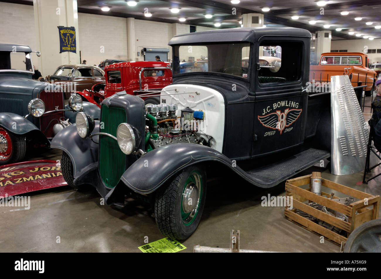 Ford pickup truck traditional hot rod at the 2006 Detroit Autorama hot ...
