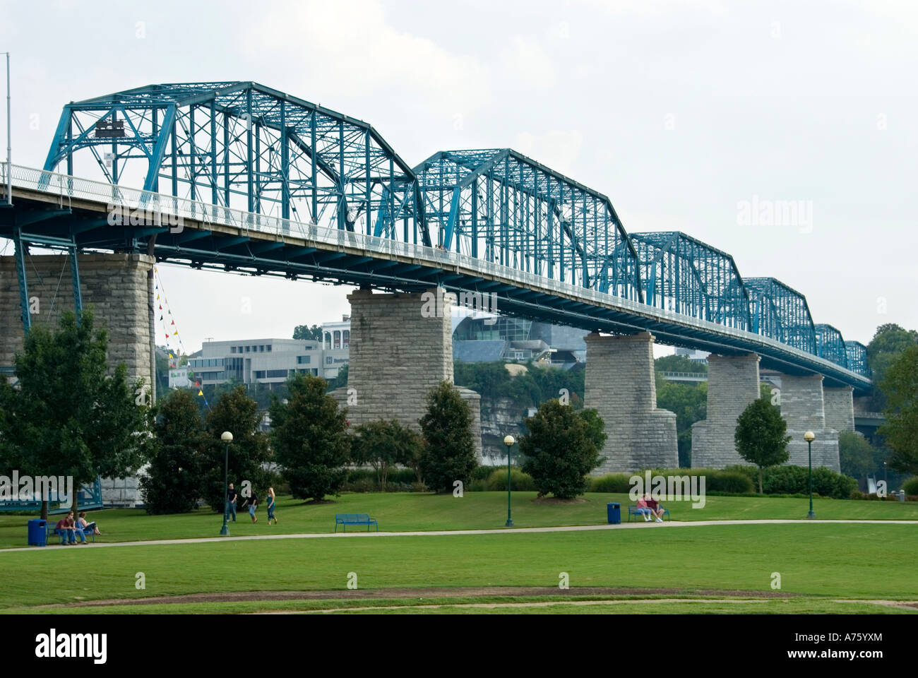 Walnut street bridge hi-res stock photography and images - Alamy
