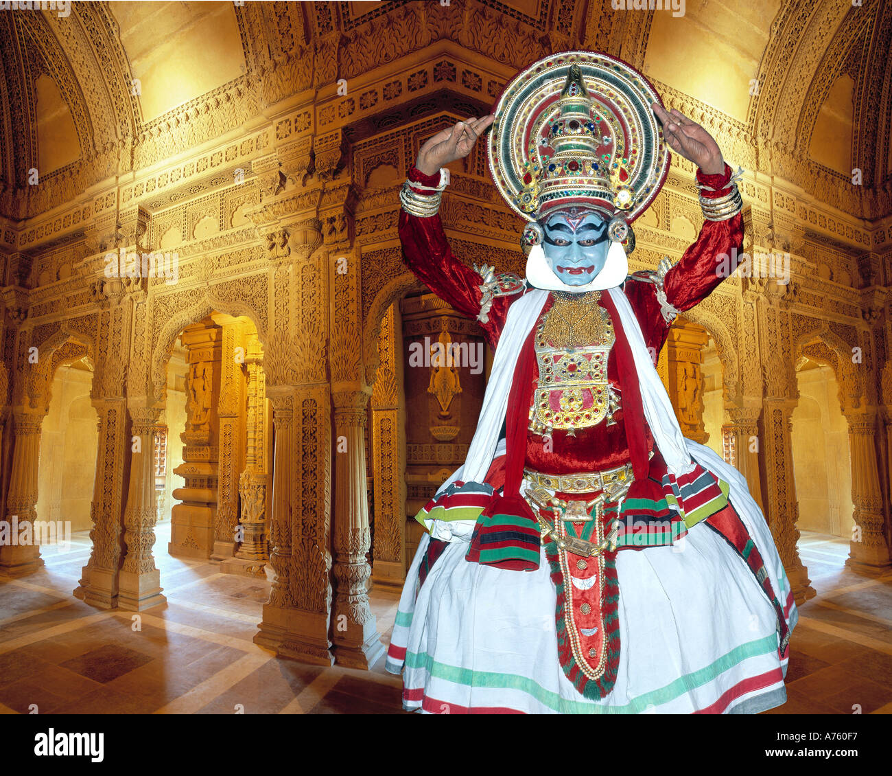 Kathakali dancer, Kerala, south India Stock Photo - Alamy