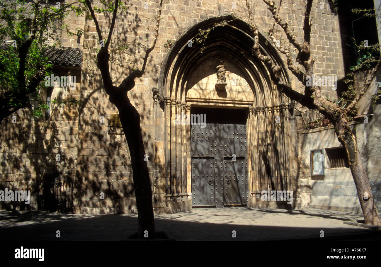 Church Santa Anna in Barcelona Stock Photo - Alamy