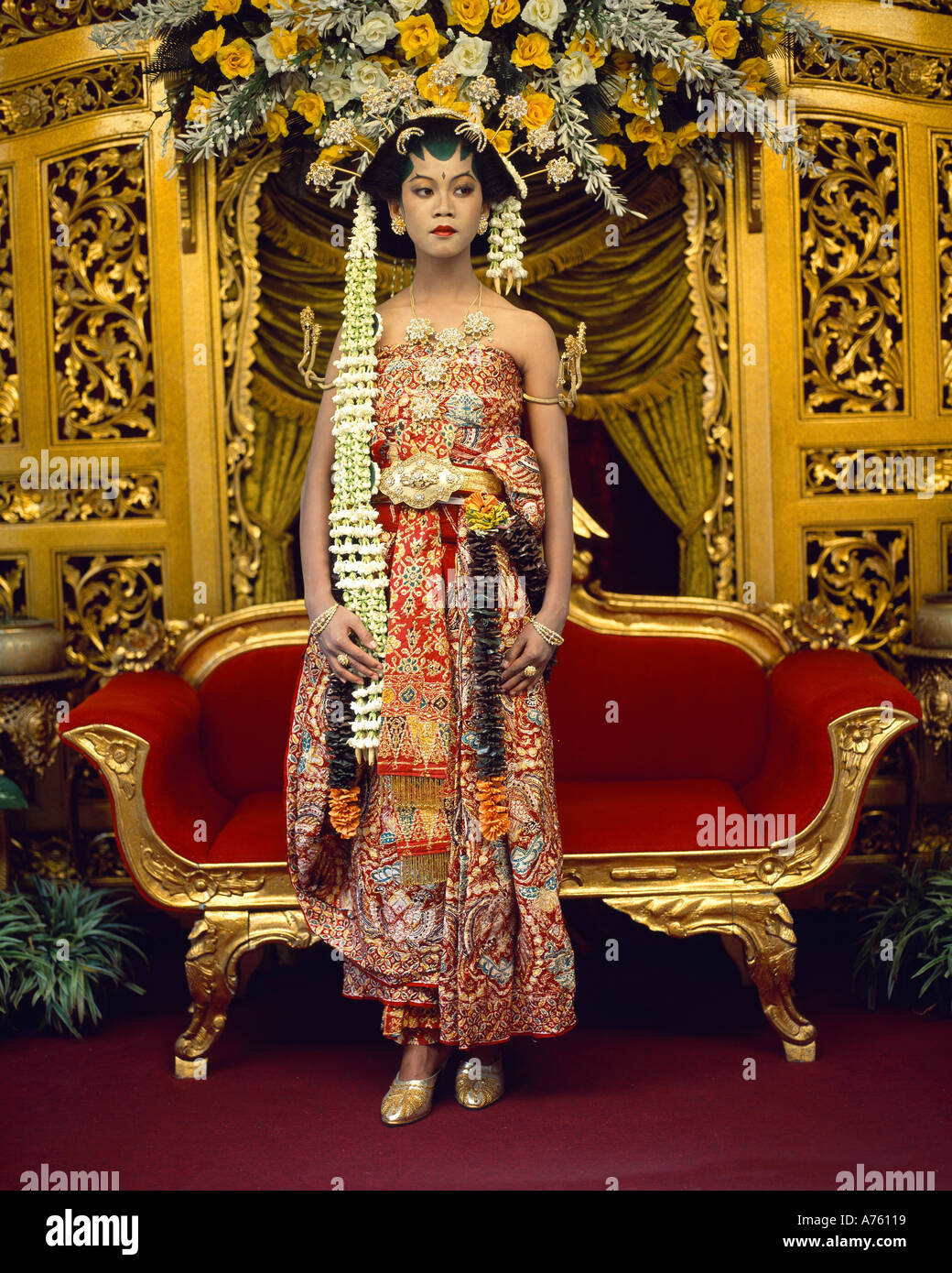 Indonesia muslim wedding hi-res stock photography and images - Alamy