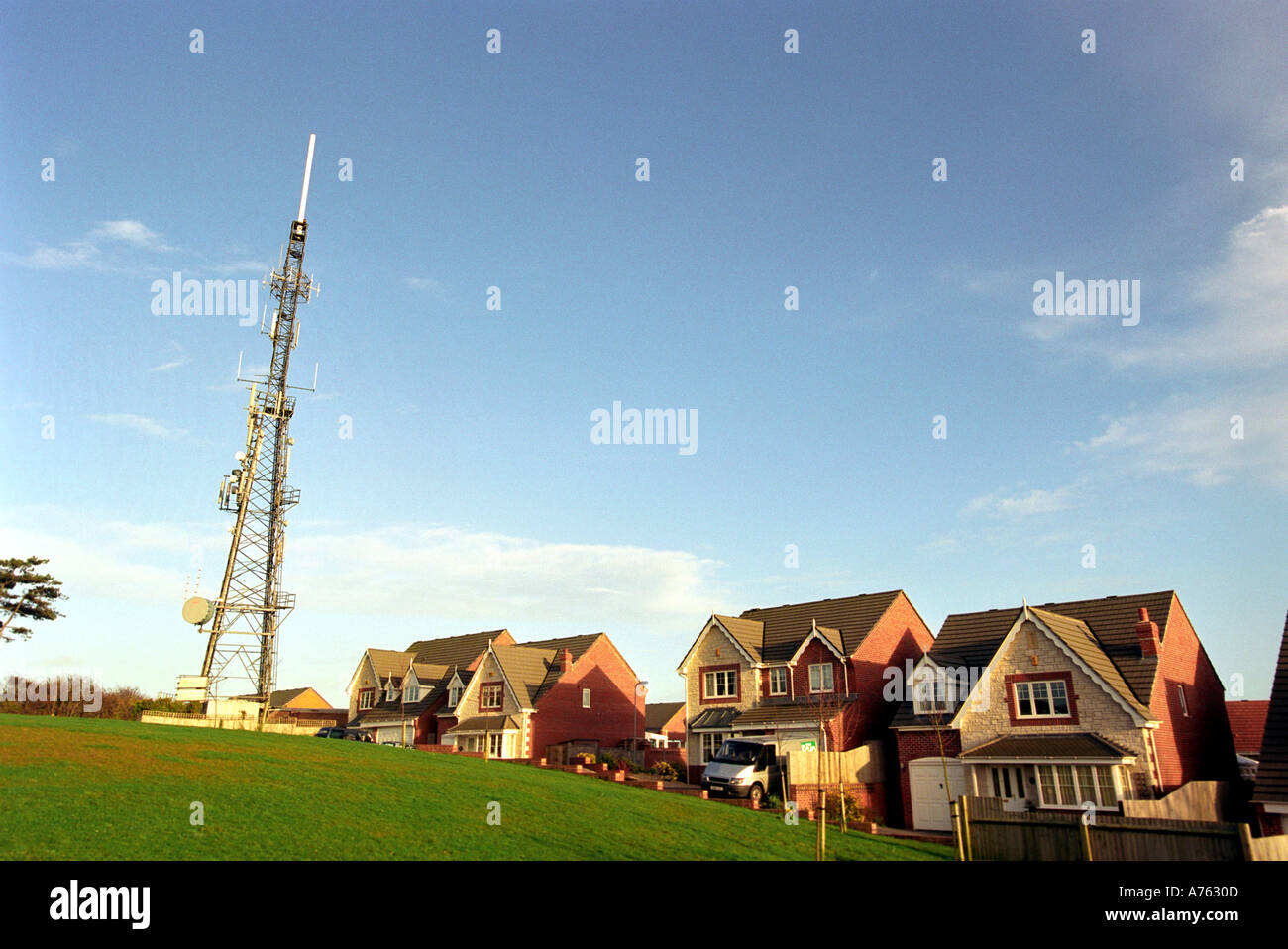 Full height of house hi-res stock photography and images - Alamy