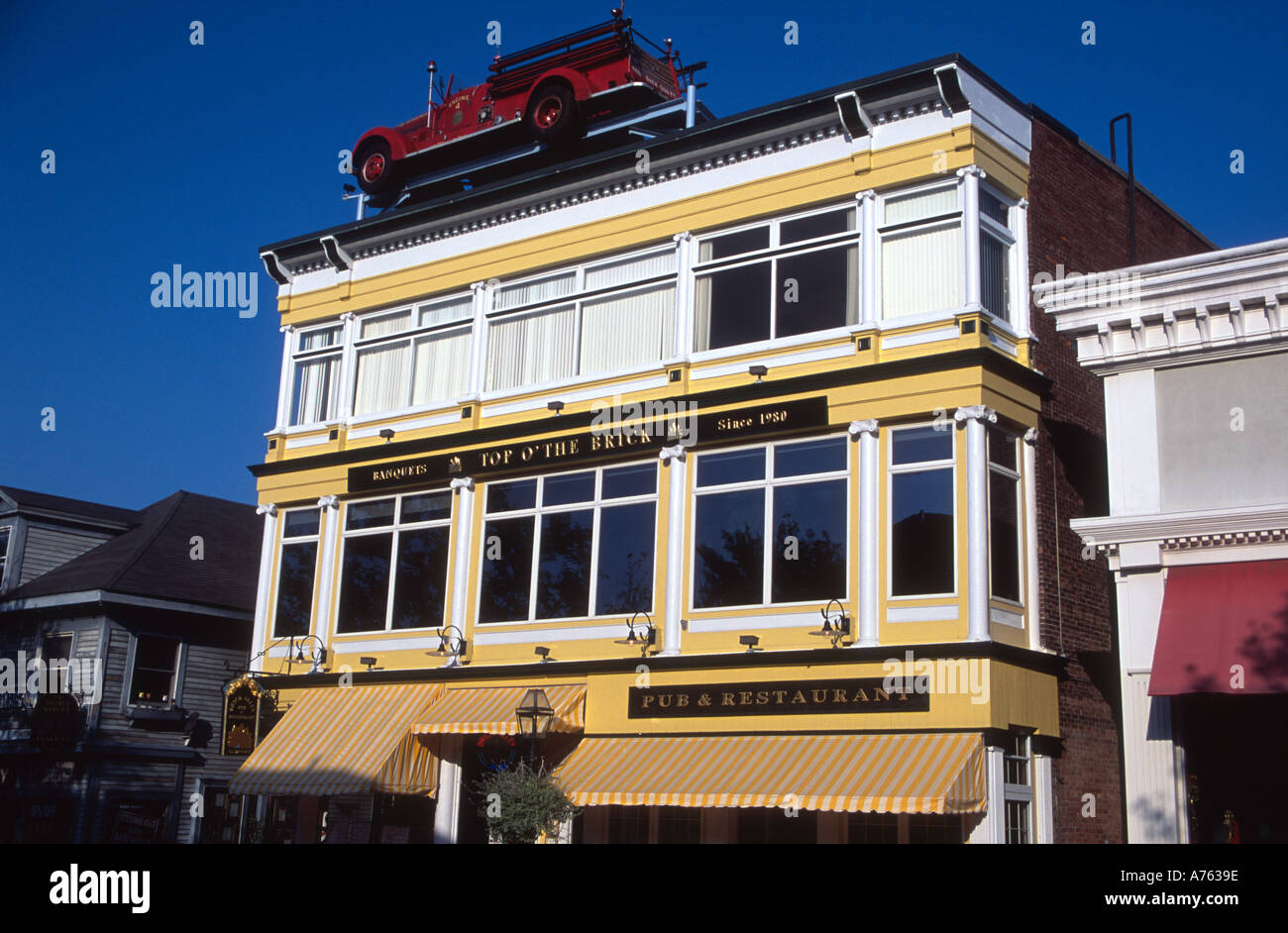 Old fire engine restaurant hi-res stock photography and images - Alamy