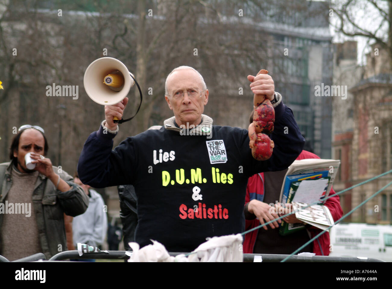 2003 london peace march hi-res stock photography and images - Alamy